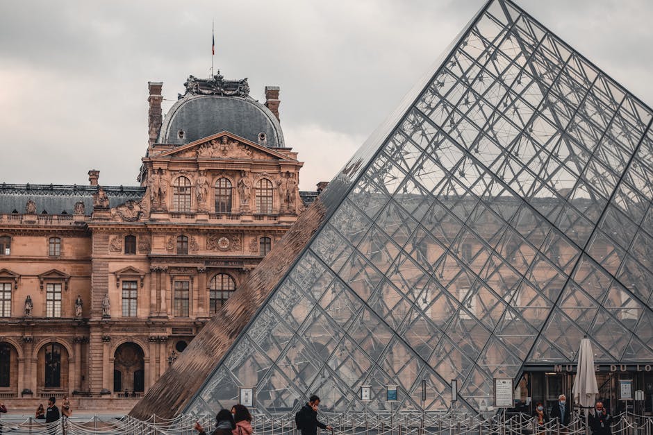 Top 10 Facts About Famous Museums Around the World - Spark Trivia